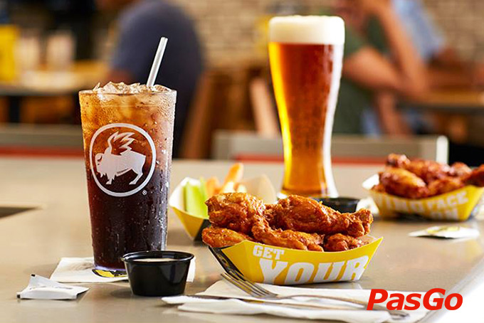 B-Dubs The Garden Mall – Phong cách Mỹ, Nhà hàng thể thao